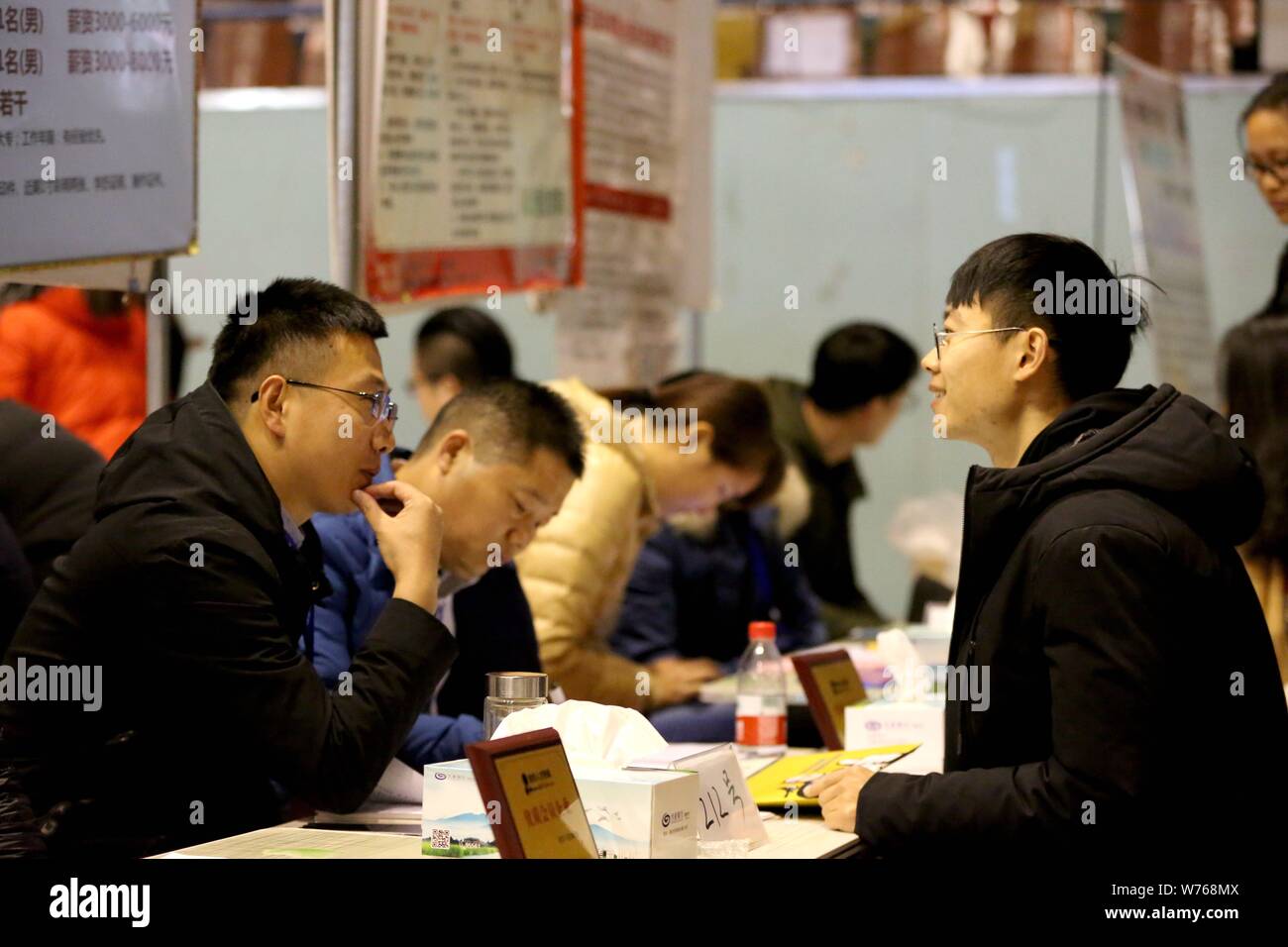 Interviewers hi-res stock photography and images - Alamy