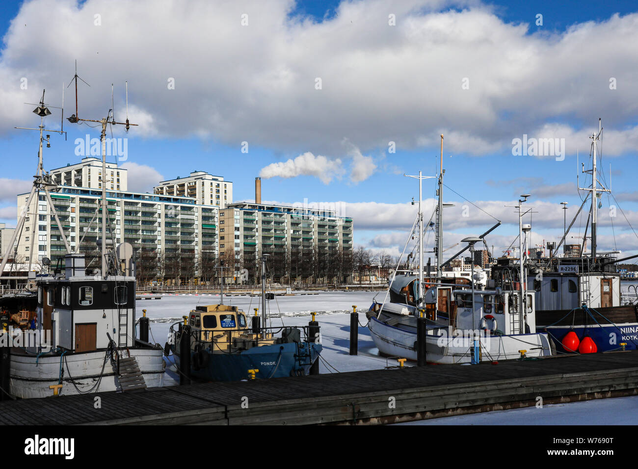 Helsinki skyline winter hi-res stock photography and images - Alamy