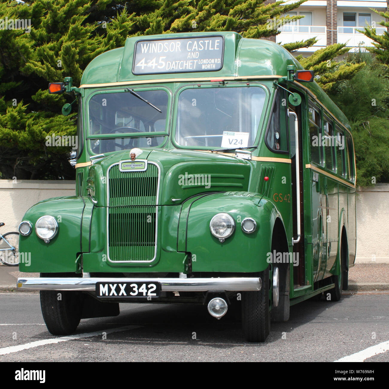 Guy gs bus hi-res stock photography and images - Alamy