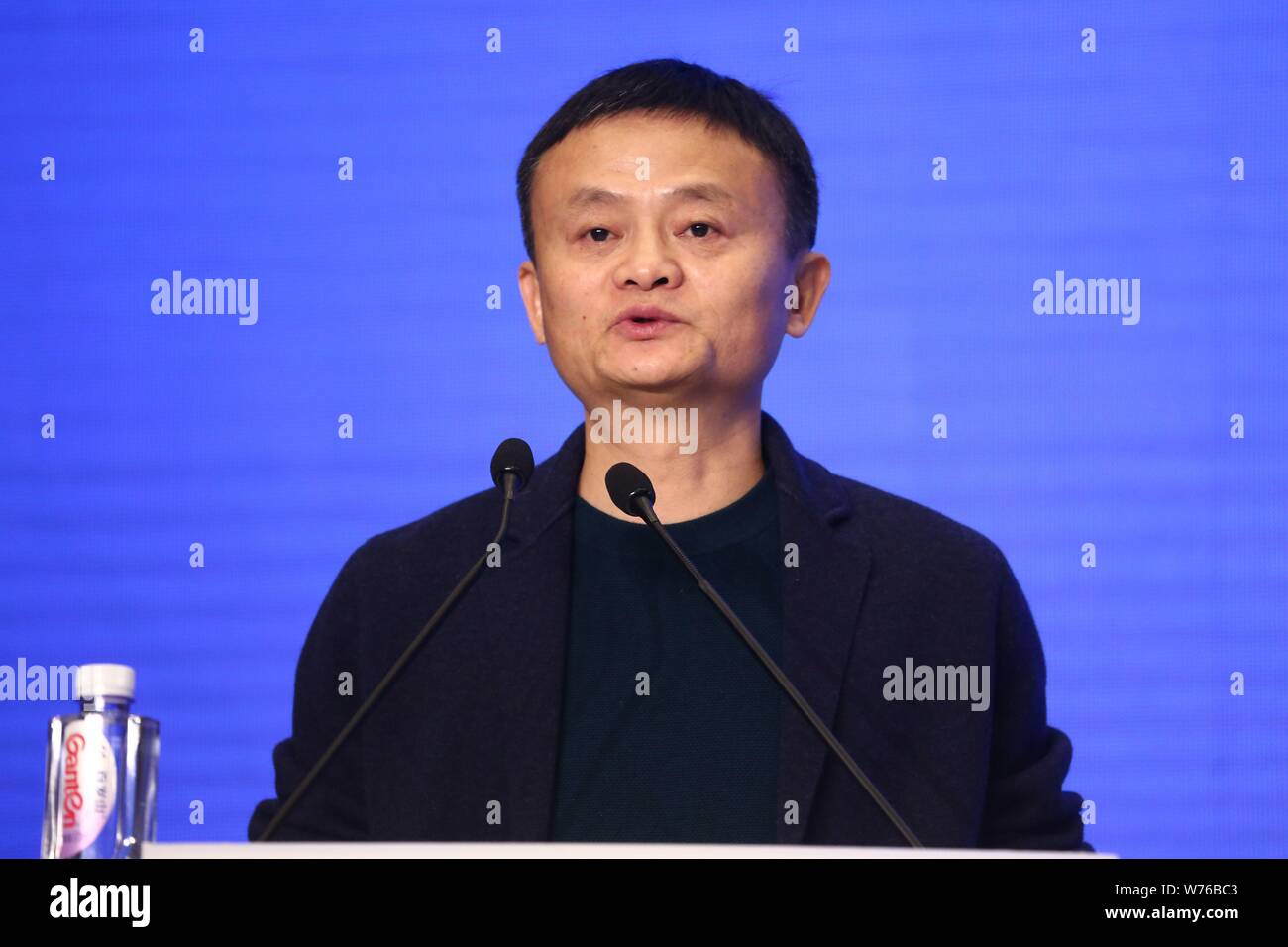 Social tycoon hi-res stock photography and images - Alamy