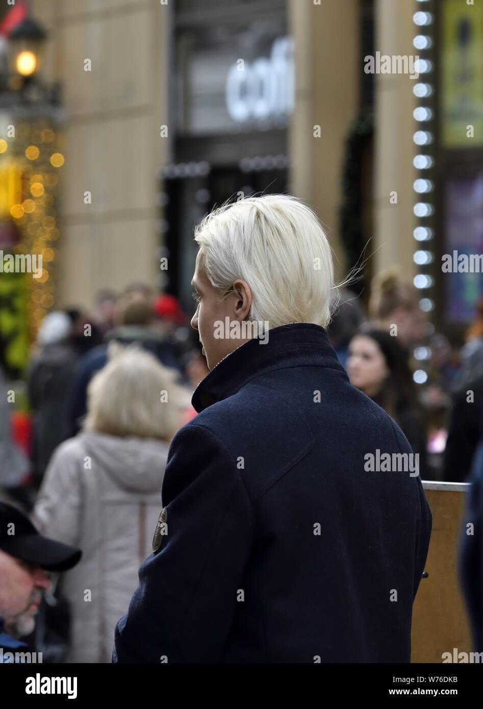 City stranger hi-res stock photography and images - Alamy
