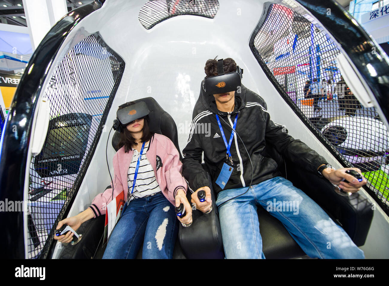 Hi tech devices hi-res stock photography and images - Alamy