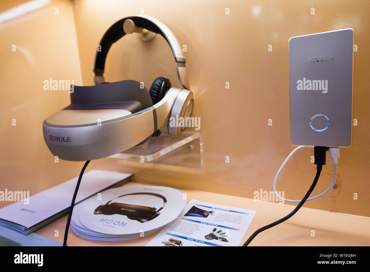 Royole display hi-res stock photography and images - Alamy