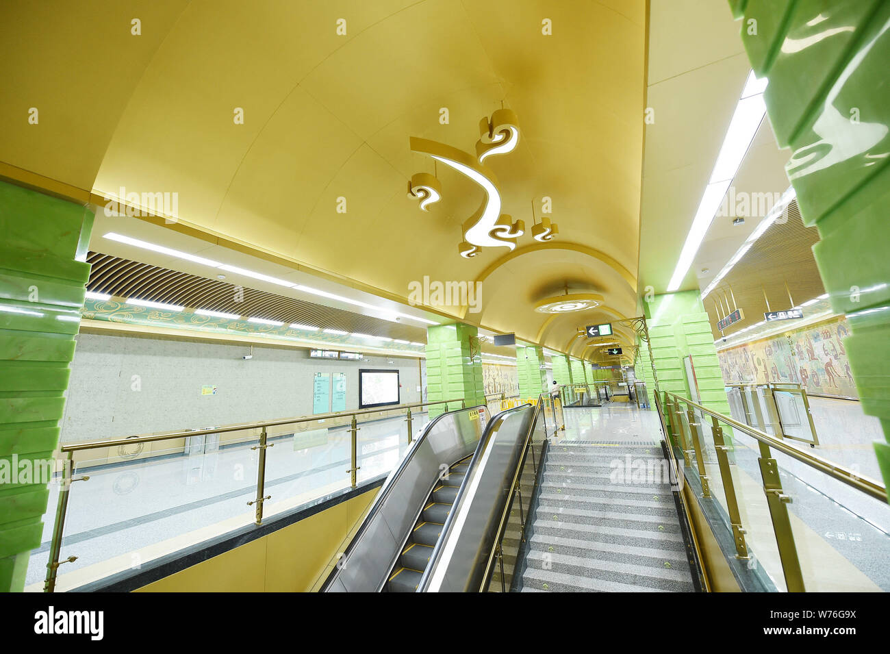 Metro designs hi-res stock photography and images - Alamy