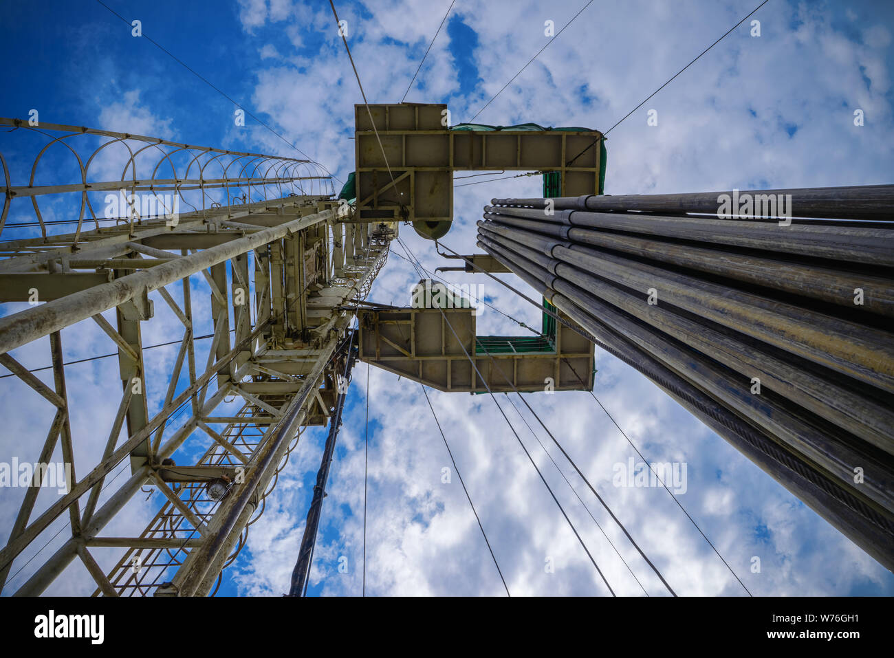 A Review On Onshore Drilling For Oil And Gas Production With – VSMSP
