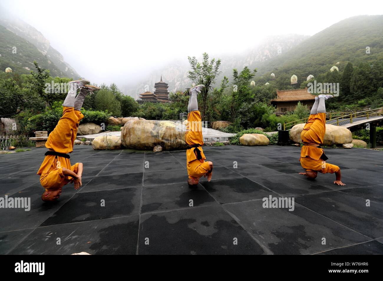 Shaolin unique hi-res stock photography and images - Alamy