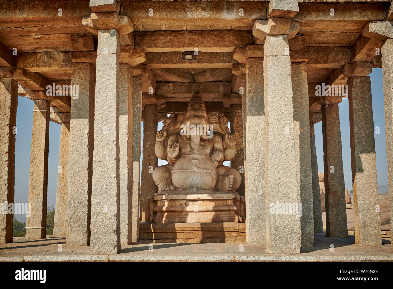 Sasivekalu ganesha temple hi-res stock photography and images - Alamy