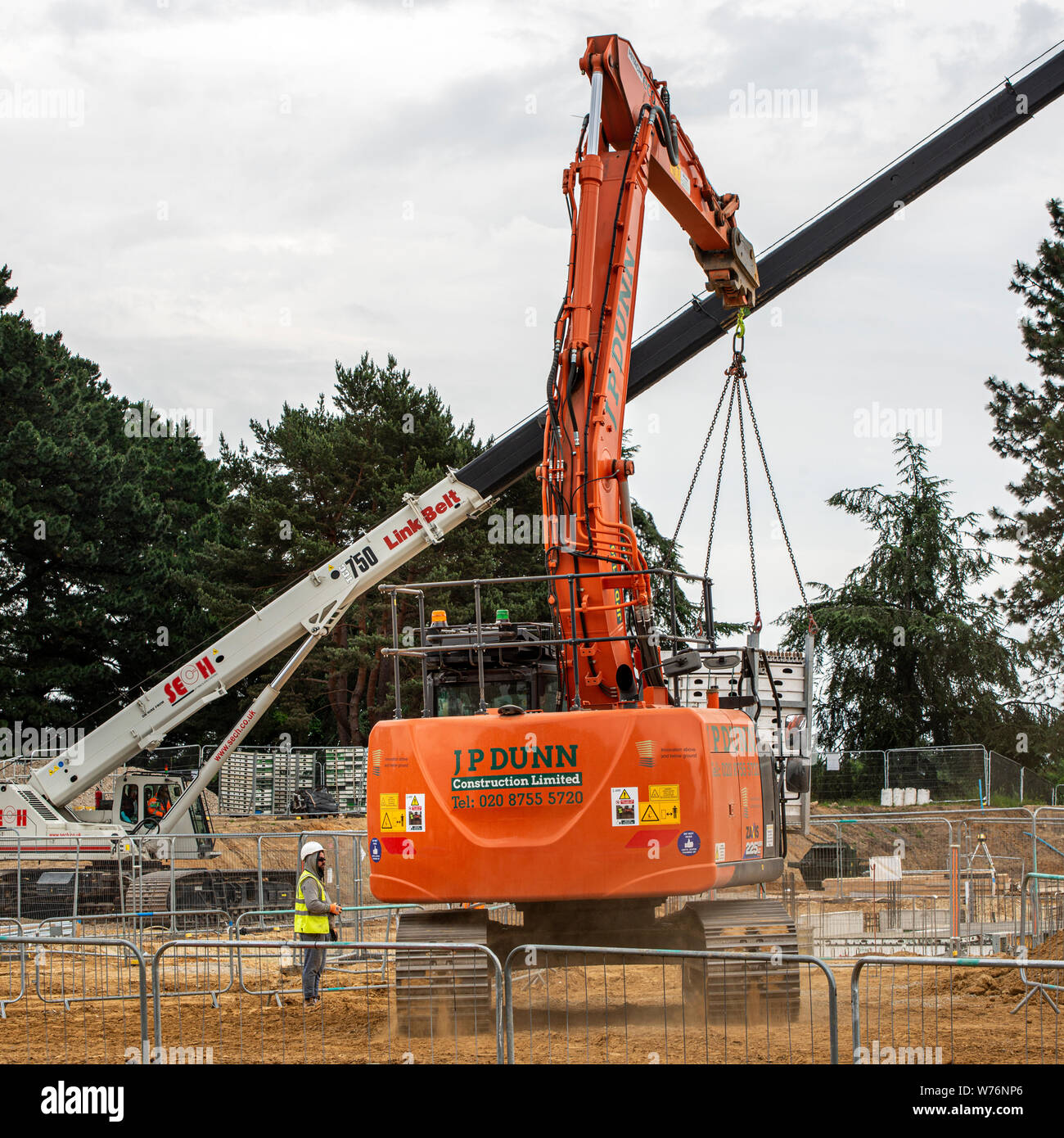 Building work on a commercial construction site Stock Photo - Alamy