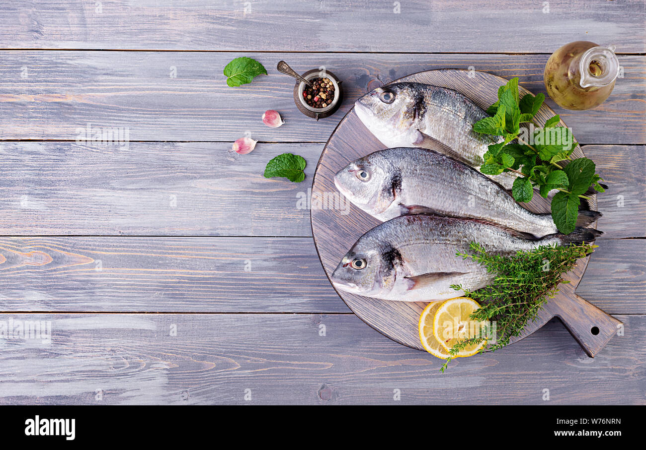 Raw dorado fish hi-res stock photography and images - Alamy