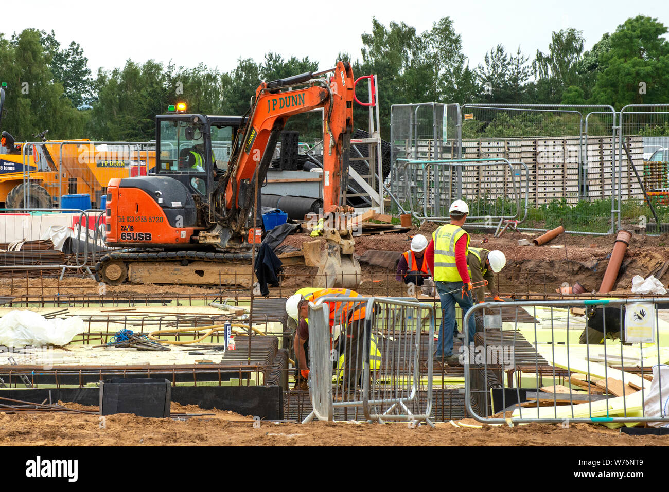 Building work on a commercial construction site Stock Photo - Alamy
