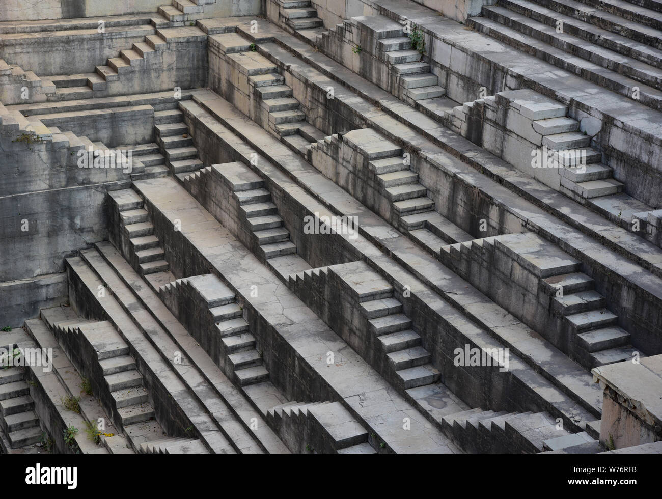 The ancient Dhabhai Kund stepwell in Bundi. One of the largest ...