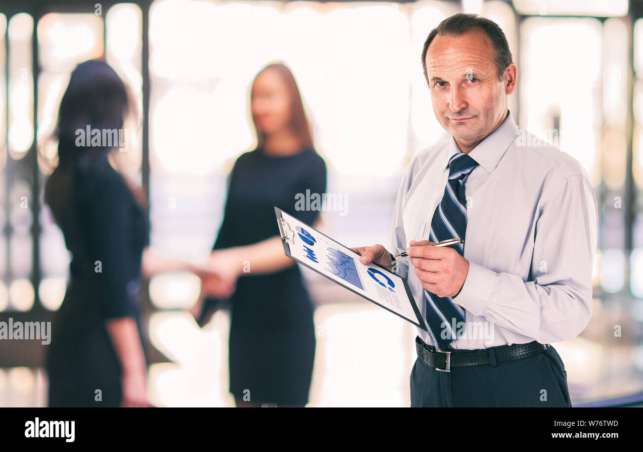 Accounting. financial Director with the plan of revenu Stock Photo - Alamy