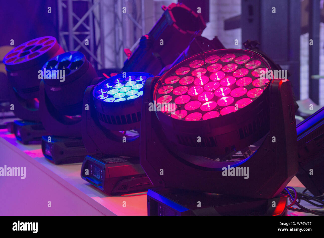 Spotlight store hi-res stock photography and images - Alamy