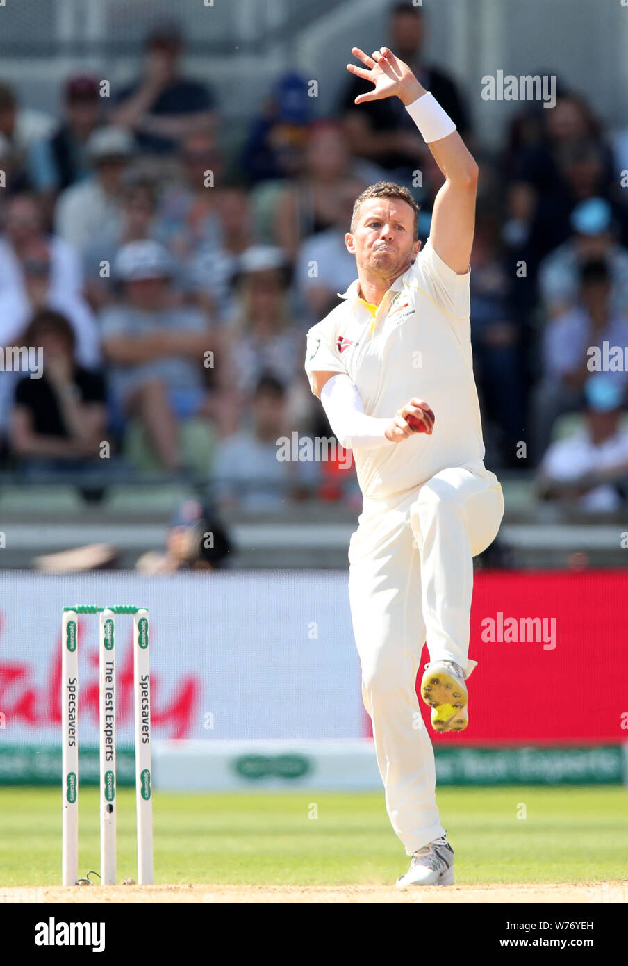 Australia's Peter Siddle bowling during day five of the Ashes Test ...