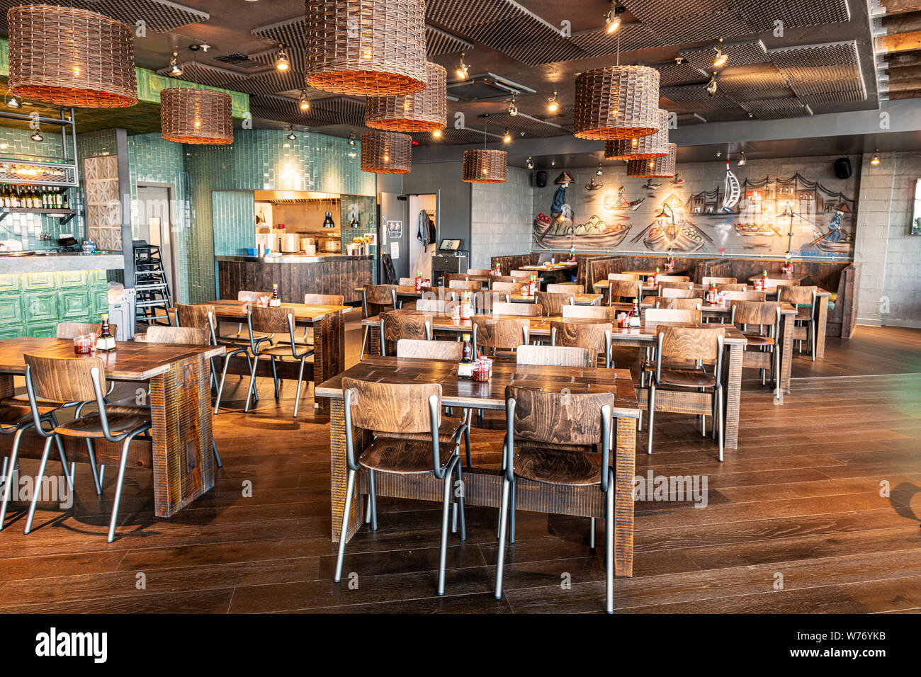 Restaurant seating and tables, no customers Stock Photo - Alamy