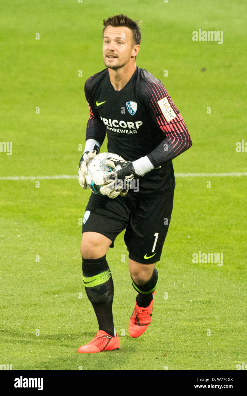 Bochum, Deutschland. 03rd Aug, 2019. Goalkeeper Manuel RIEMANN (BO ...