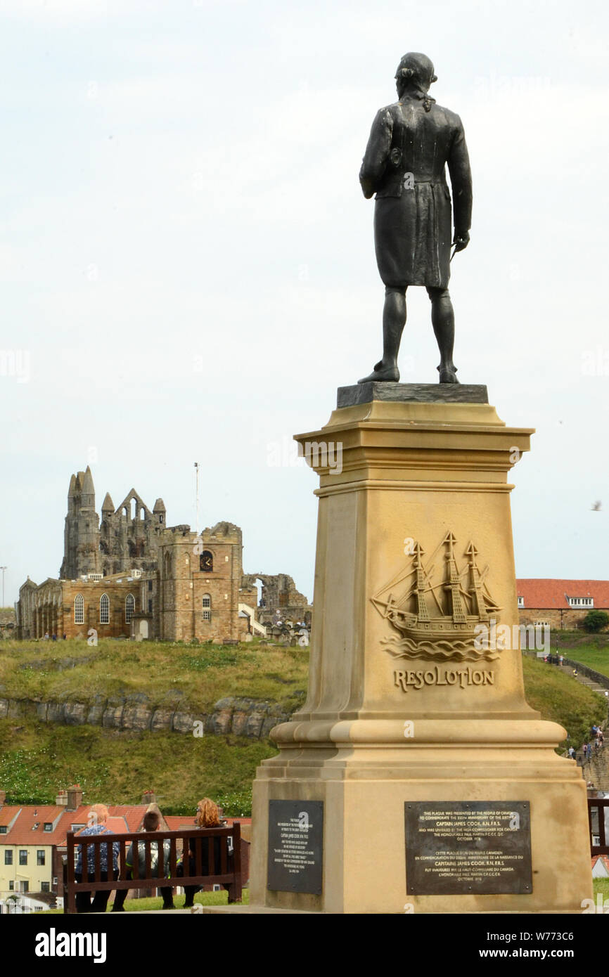 Captain cook of whitby hi-res stock photography and images - Alamy