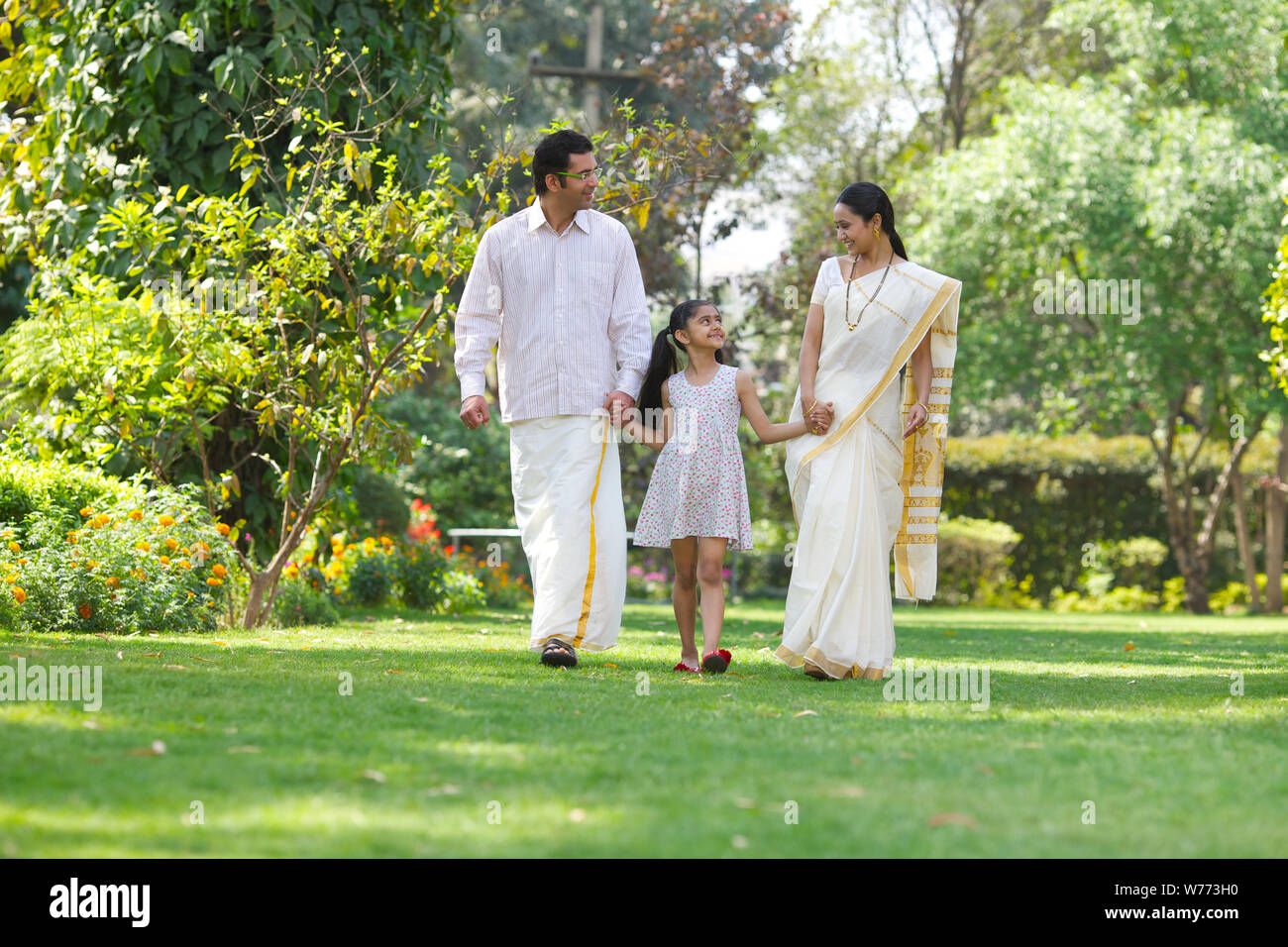 Indian mother and child,walking hi-res stock photography and images - Alamy