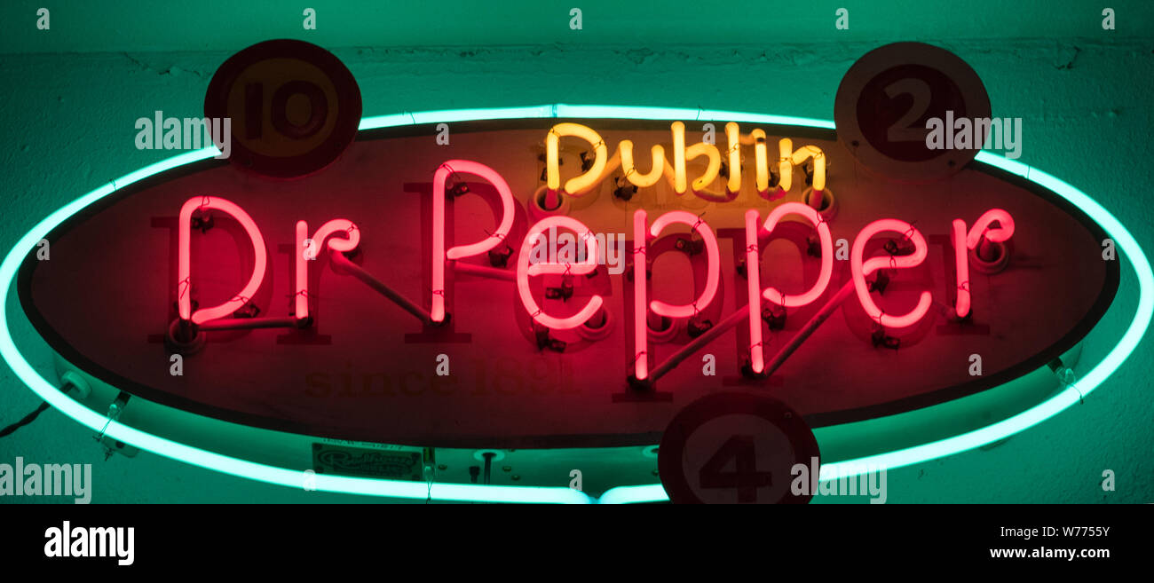 Soda signs hi-res stock photography and images - Alamy