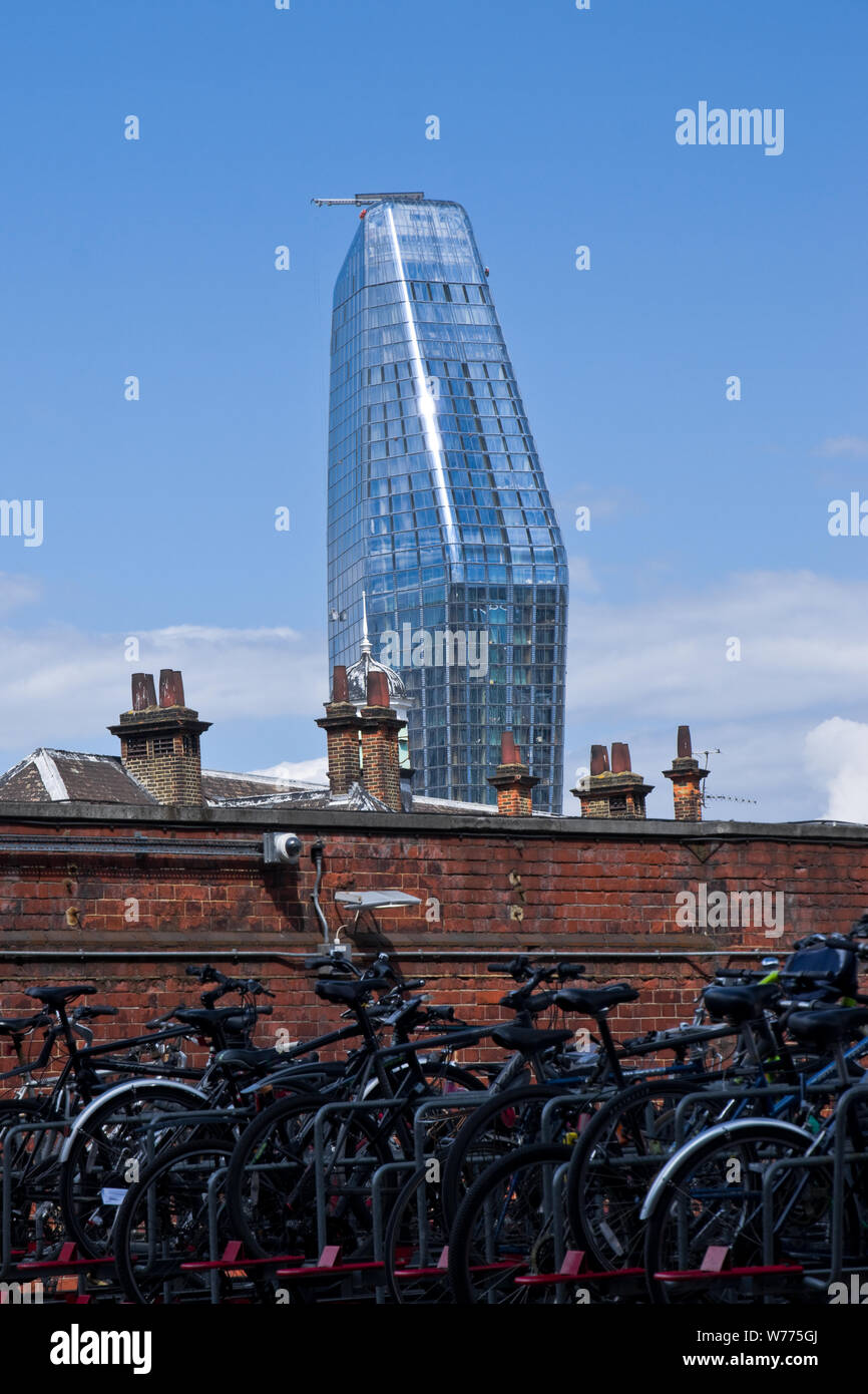 Waterloo vase hi-res stock photography and images - Alamy