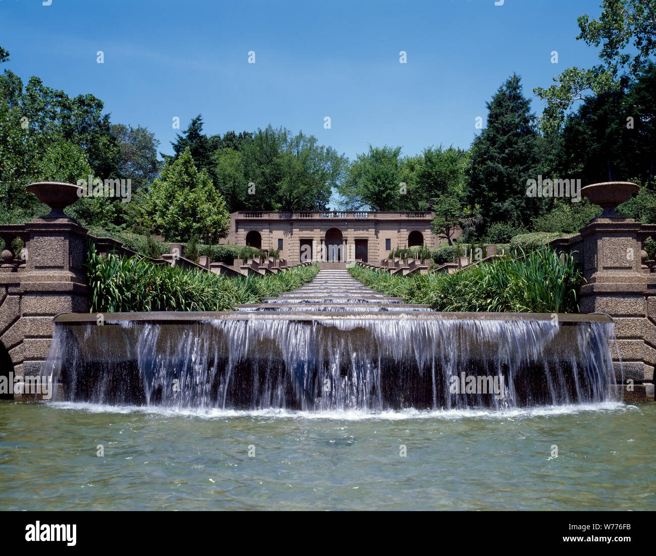 Meridian hill park hi-res stock photography and images - Alamy