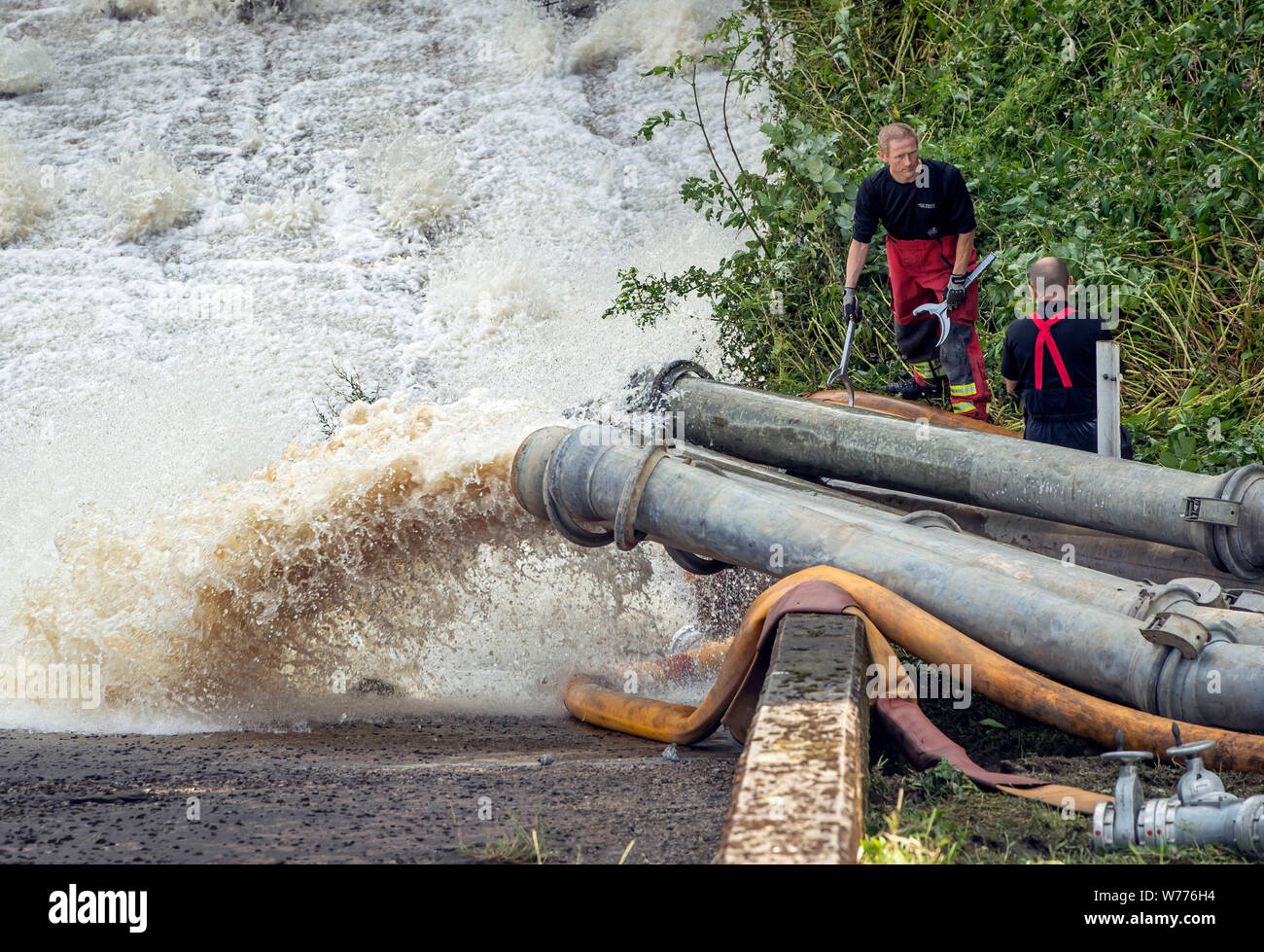 Water in drain hi-res stock photography and images - Alamy
