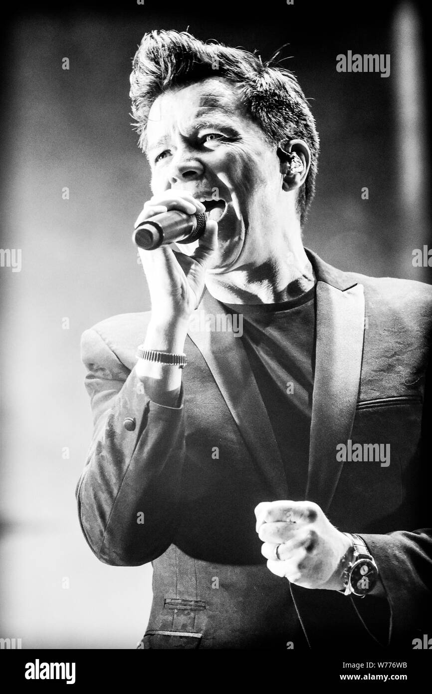 Rick astley Black and White Stock Photos & Images - Alamy