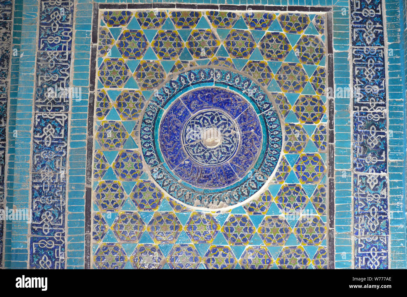 Tilework details in Shah-i Zinda necropolis, Samarkand, Uzbekistan ...
