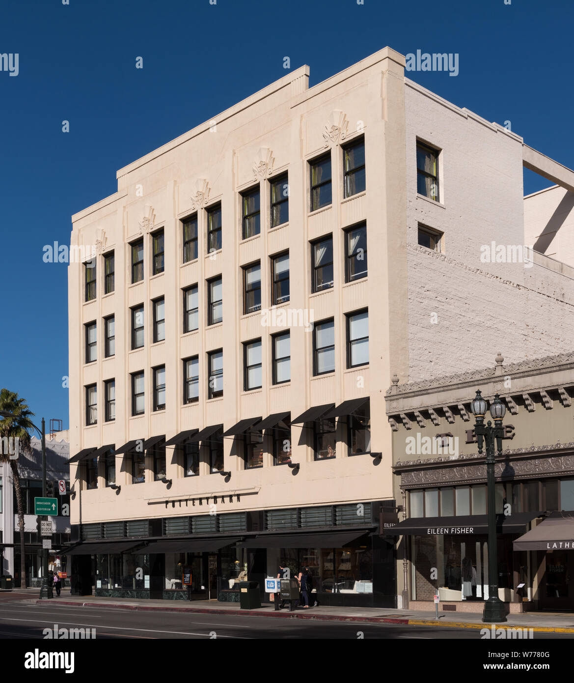 A commercial building on Colorado Boulevard in Pasadena, California ...