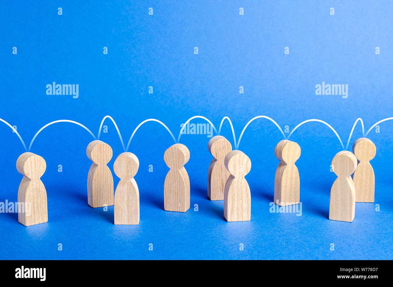 Social connections hi-res stock photography and images - Alamy