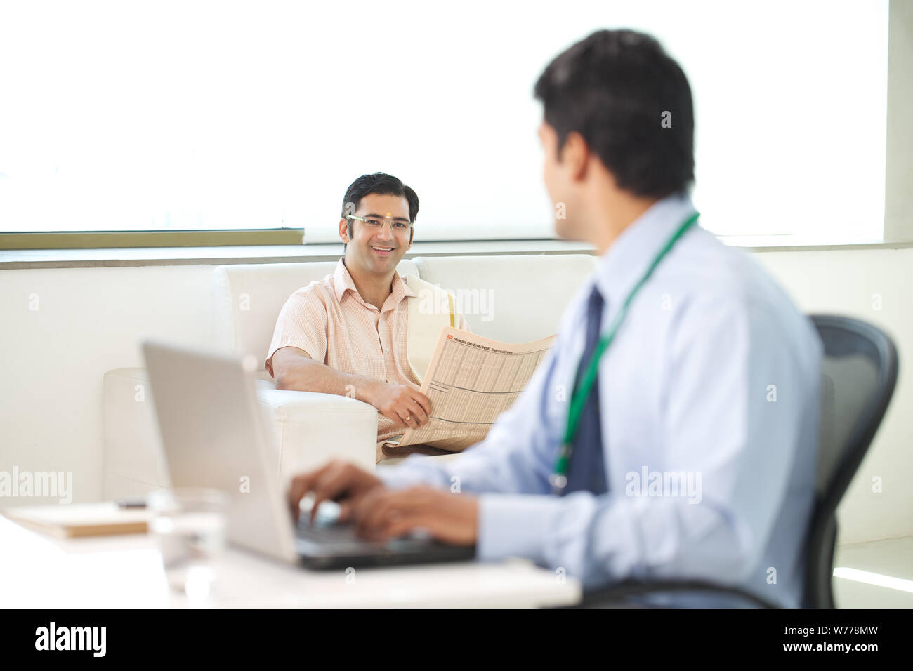 Indian man waiting hi-res stock photography and images - Alamy