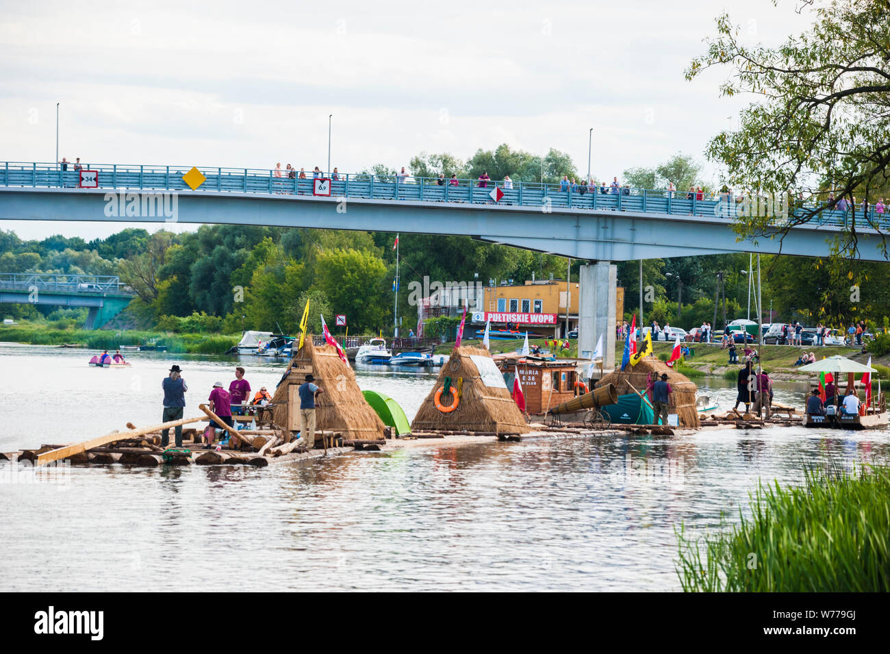 Reconstruction of traditional timber rafting on The Narew river in ...