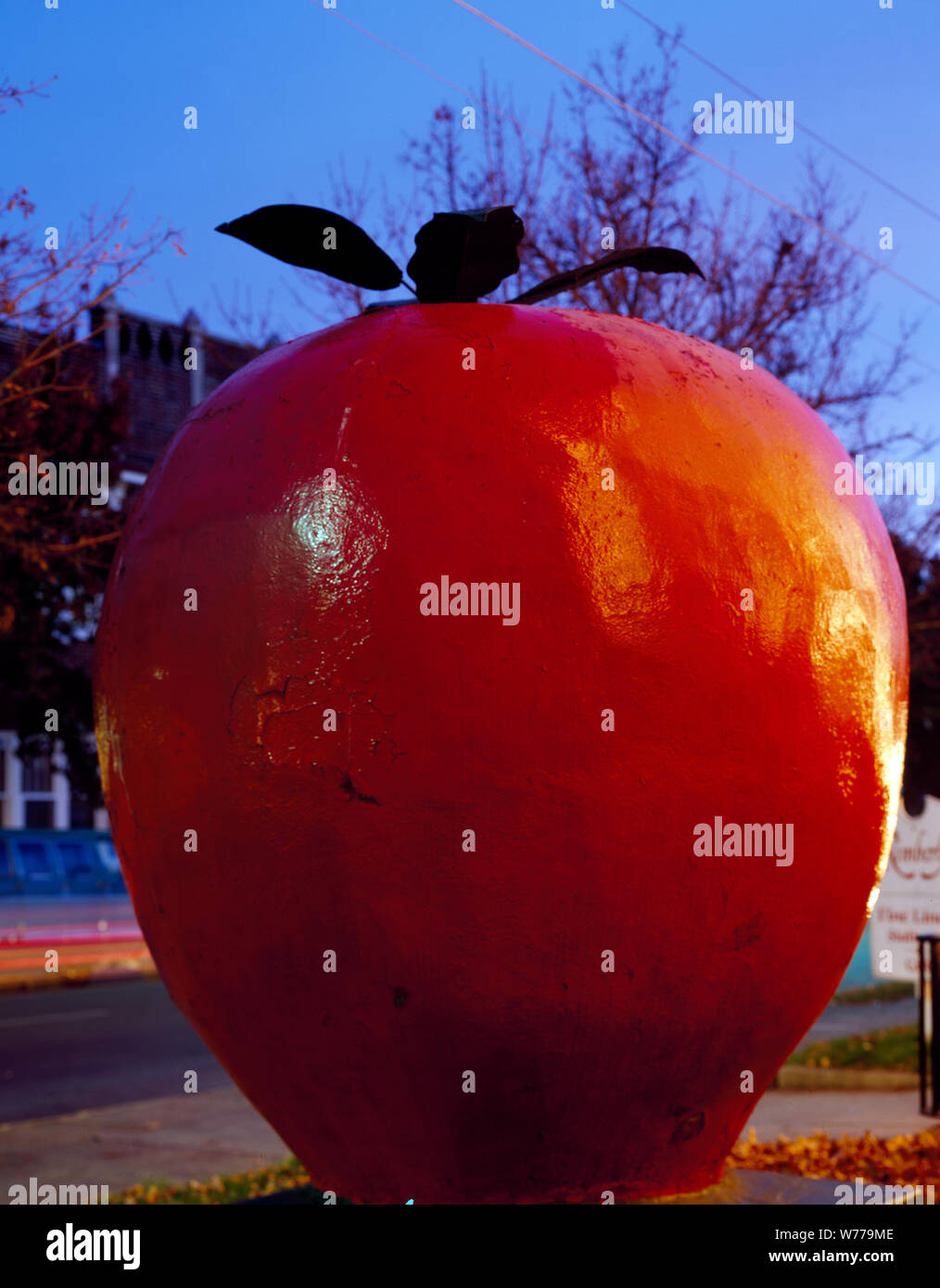 A large apple represents the town symbol, Winchester, Virginia Physical ...