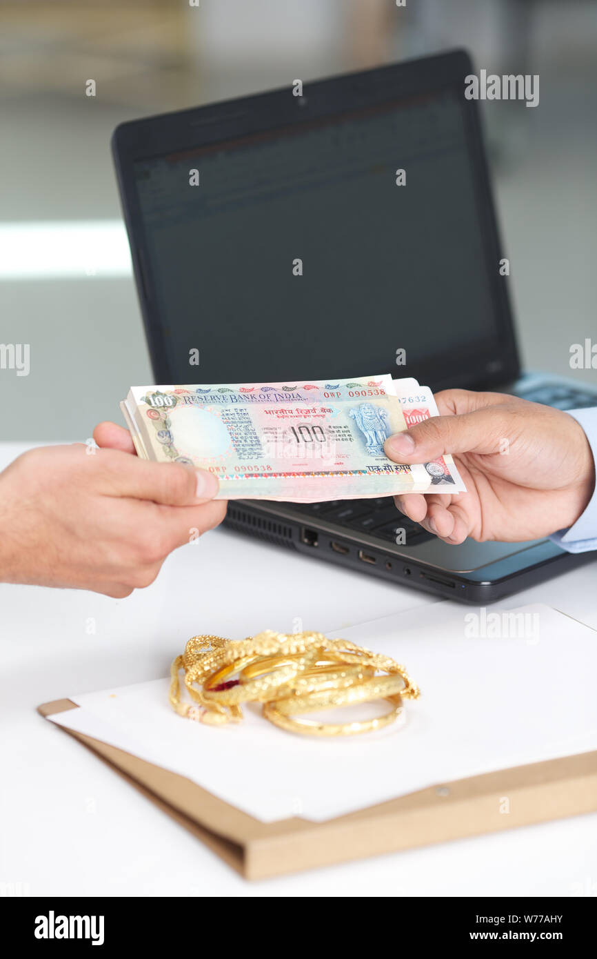 Loan customer hi-res stock photography and images - Alamy