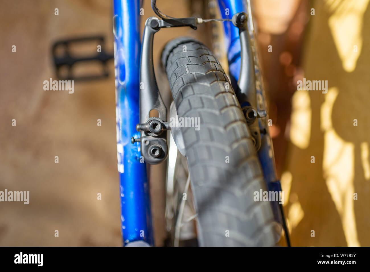 Tire spokes hi-res stock photography and images - Alamy