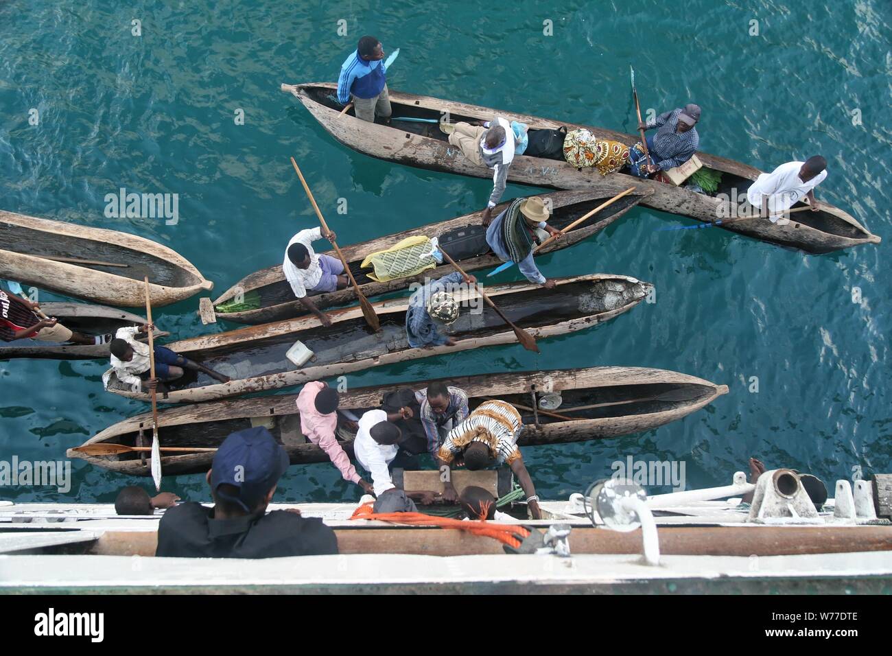 Picking up passengers from the Ilala Ferry on Lake Malawi Stock Photo ...
