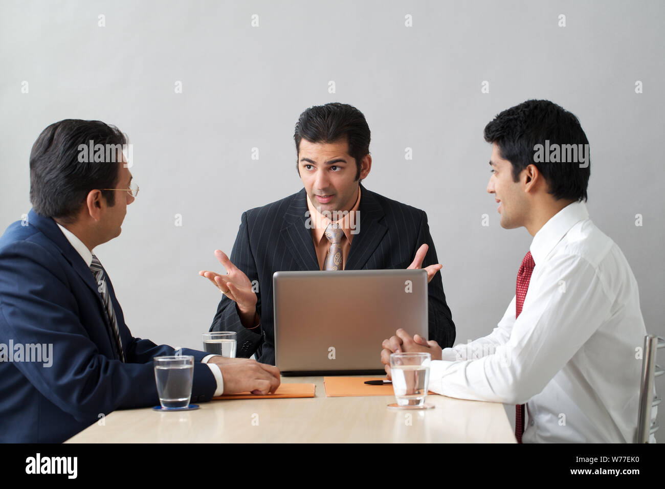 Office indian and executives hi-res stock photography and images - Alamy