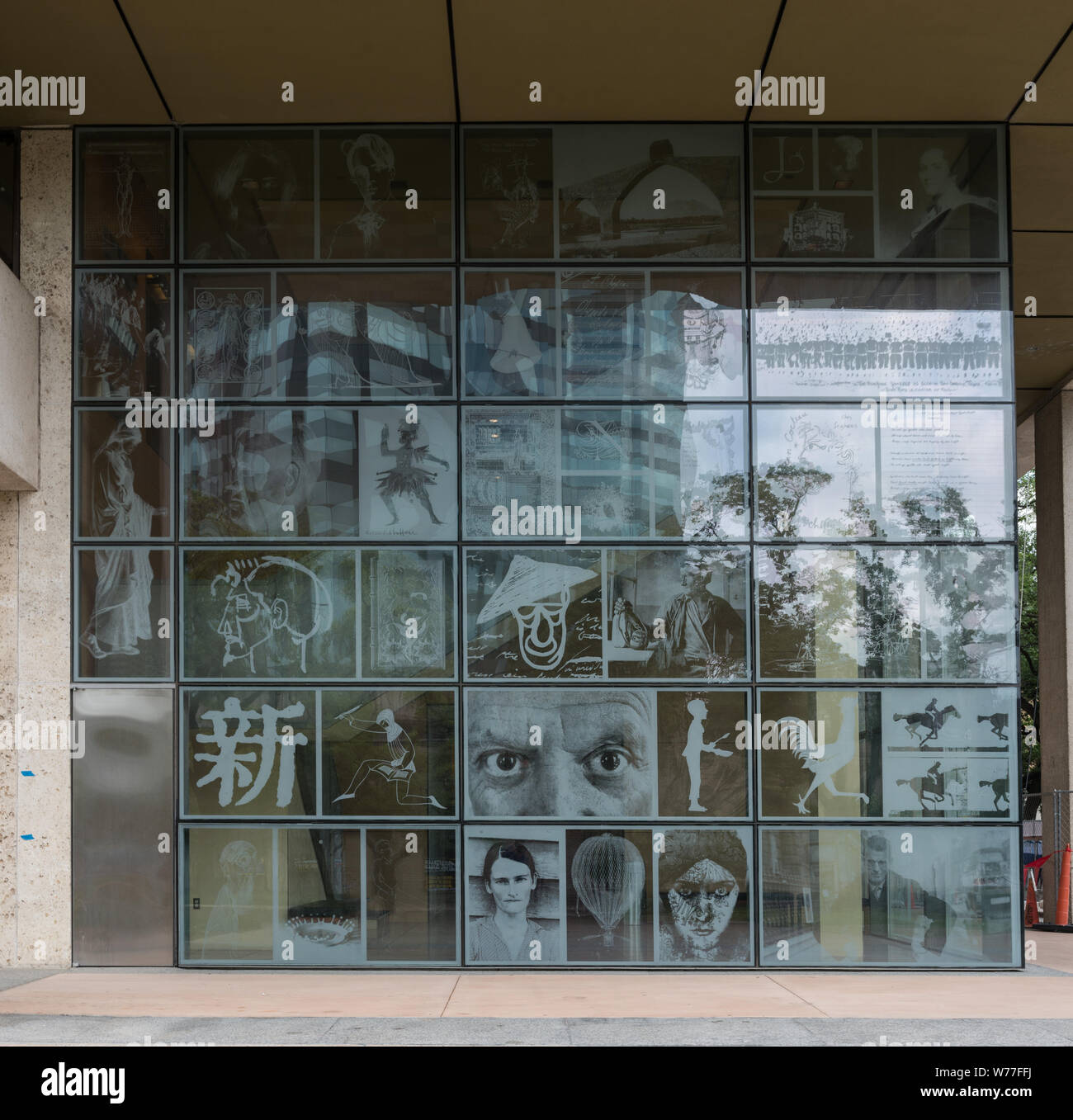 Harry ransom center photograph hi-res stock photography and images - Alamy