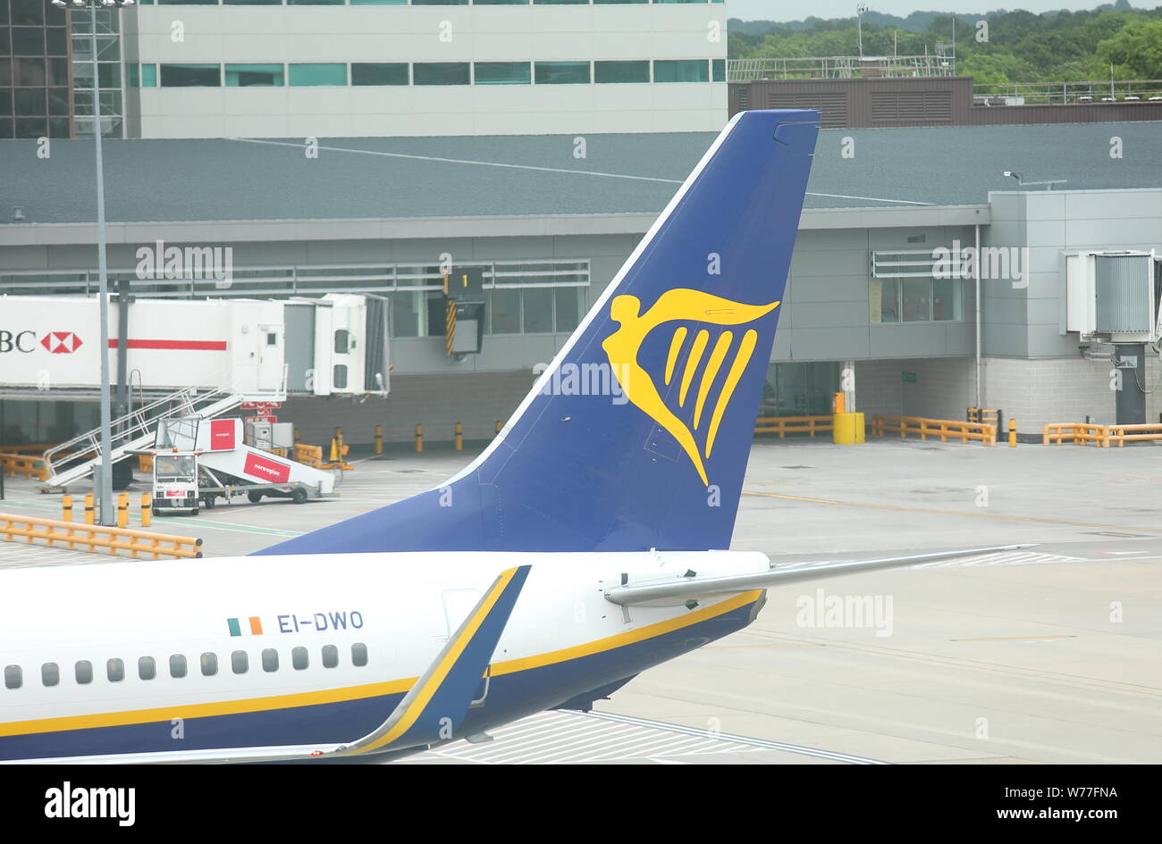 Ryan air wing hi-res stock photography and images - Alamy