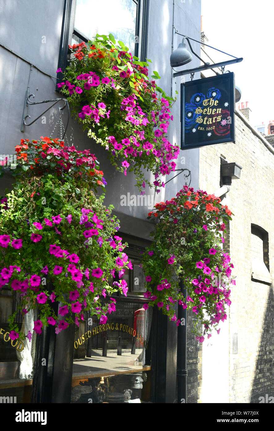The seven stars pub london hi-res stock photography and images - Alamy