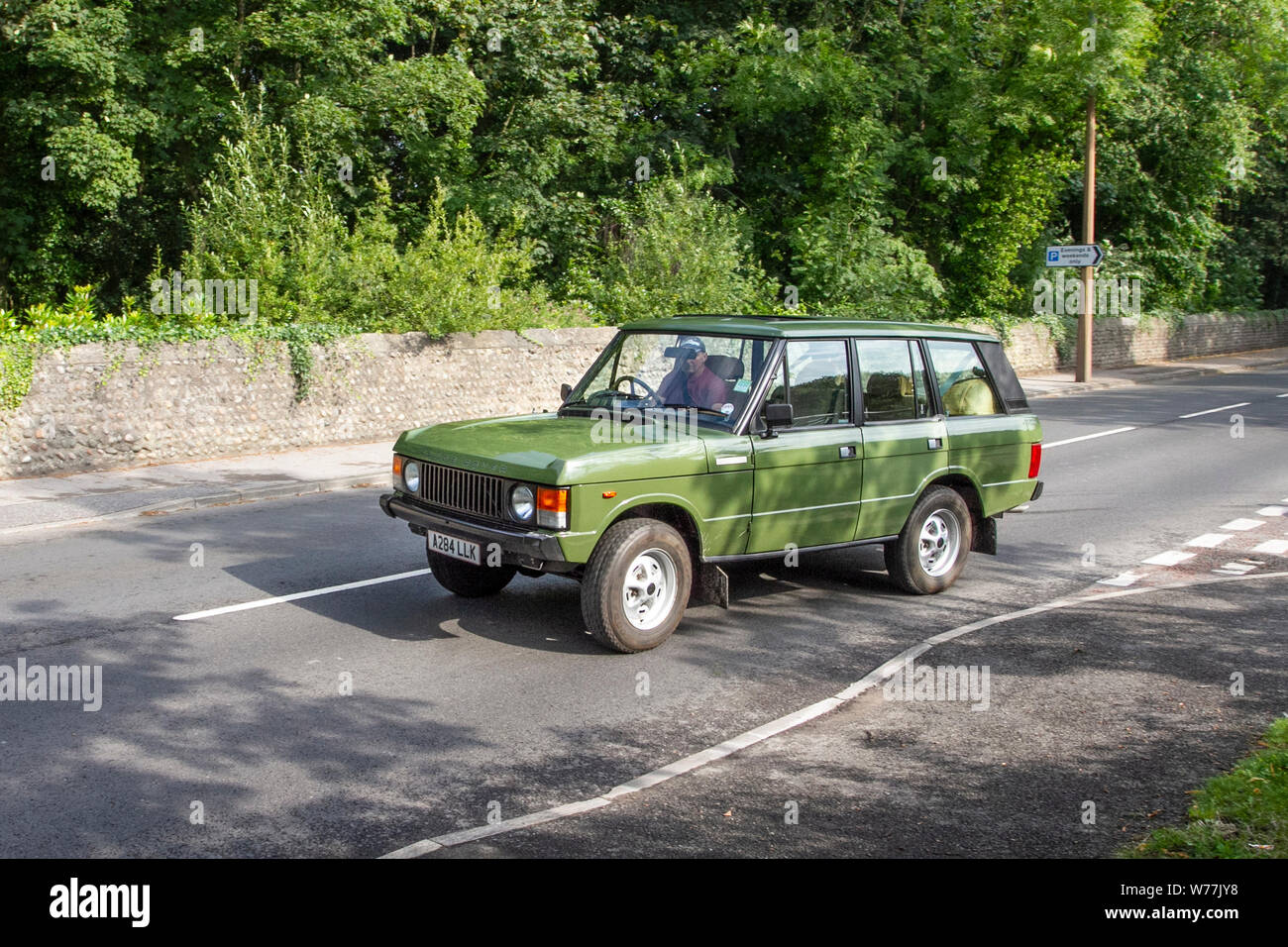 1984 80s green Range Rover Base estate 3 speed automatic 3528cc en ...