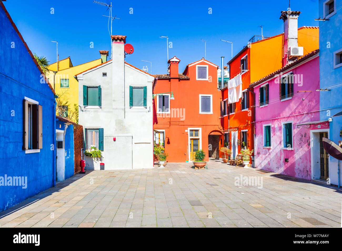 Burano, Venice. Image with colorful island and water canal from ...