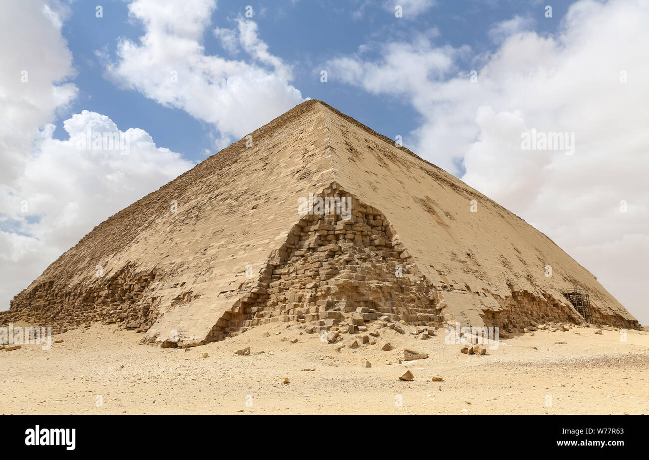 Bent pyramid hi-res stock photography and images - Alamy