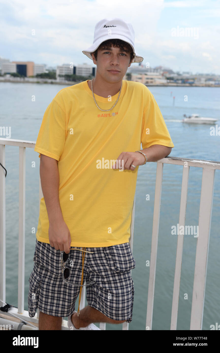 MIAMI, FL - AUGUST 04: Austin Mahone poses for a portrait during the ...
