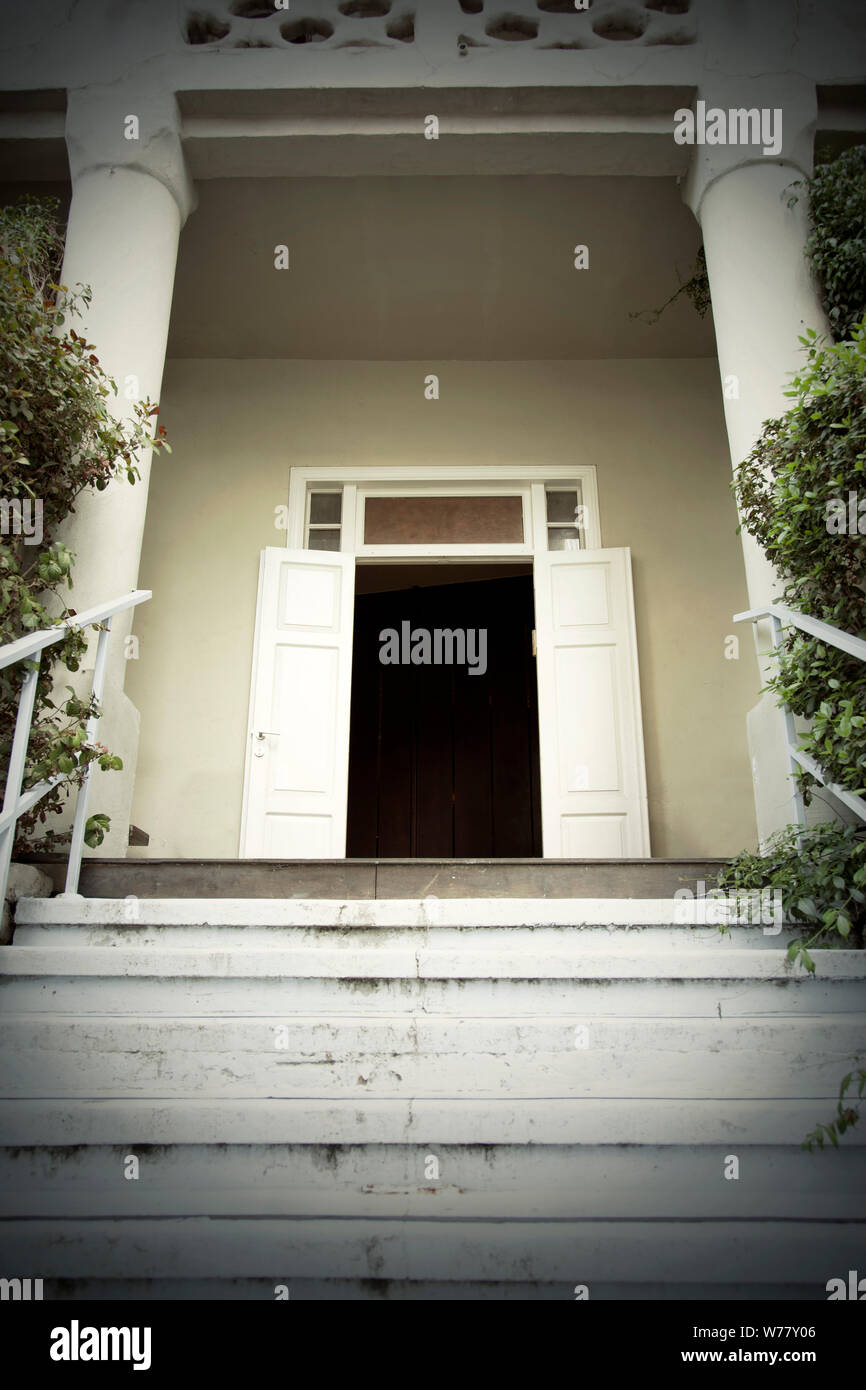 Steps to Open Door on Porch Stock Photo - Alamy