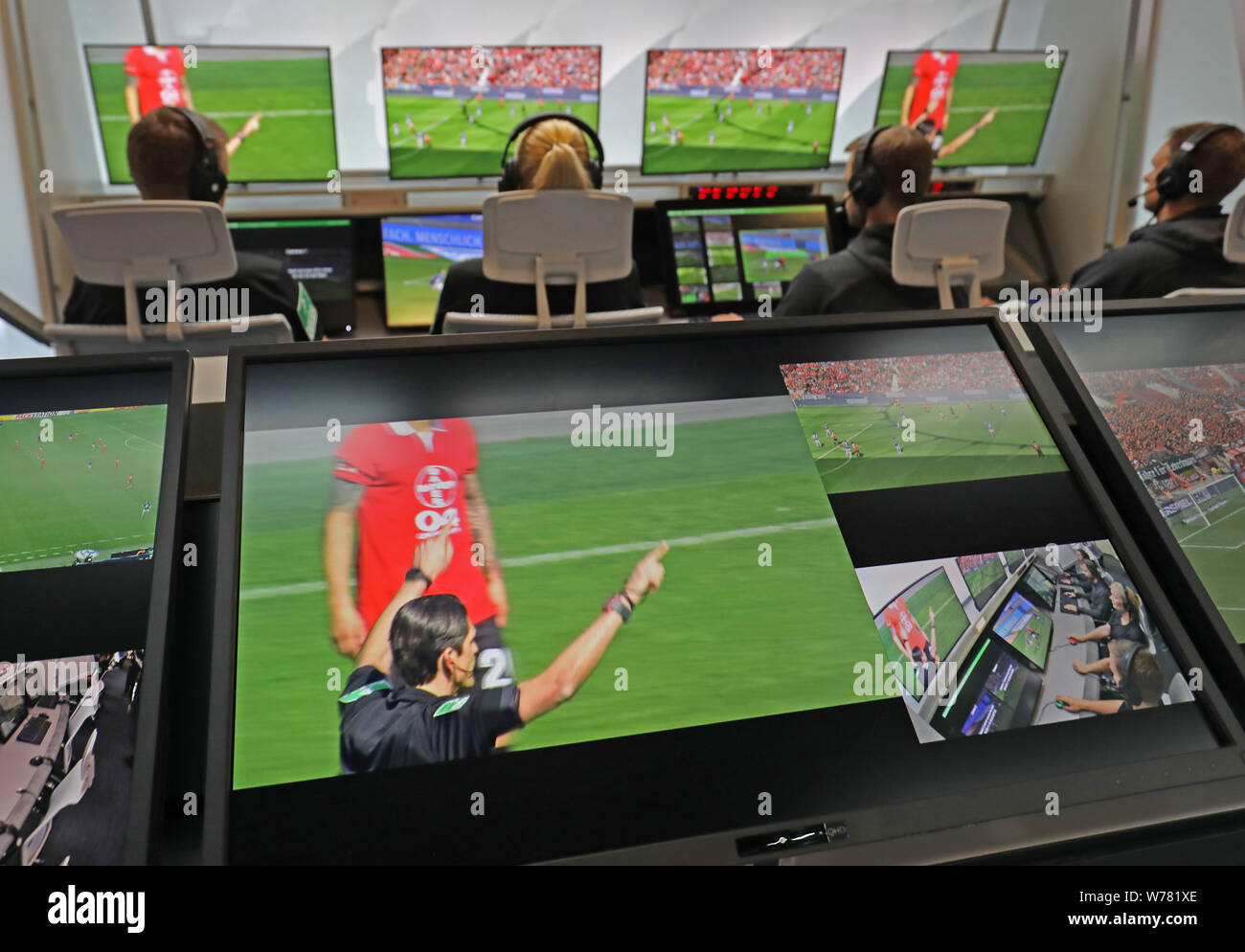 Football referees hi-res stock photography and images - Alamy