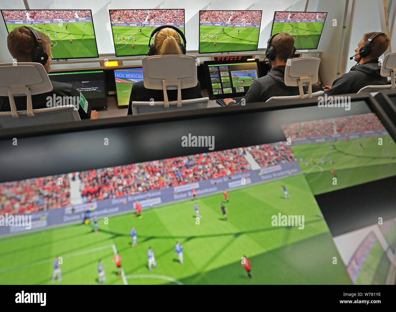 Football referees hi-res stock photography and images - Alamy