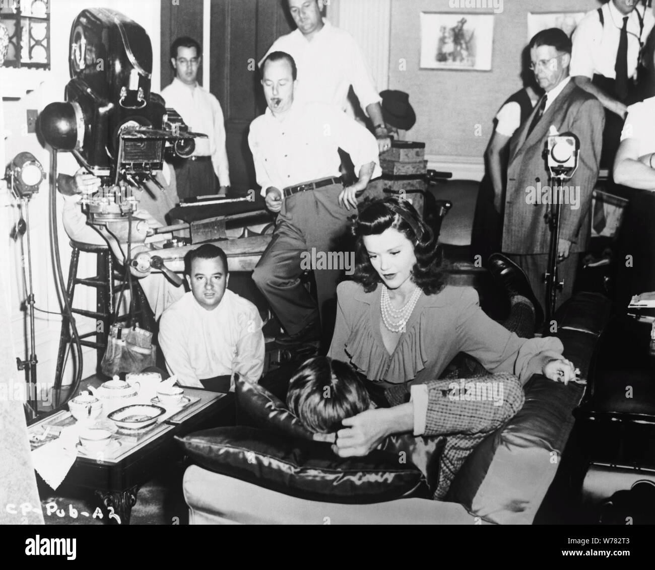 JACQUES TOURNEUR, KENT SMITH, SIMONE SIMON, CAT PEOPLE, 1942 Stock ... JACQUES TOURNEUR, KENT SMITH, SIMONE SIMON, CAT PEOPLE, 1942 Stock ...