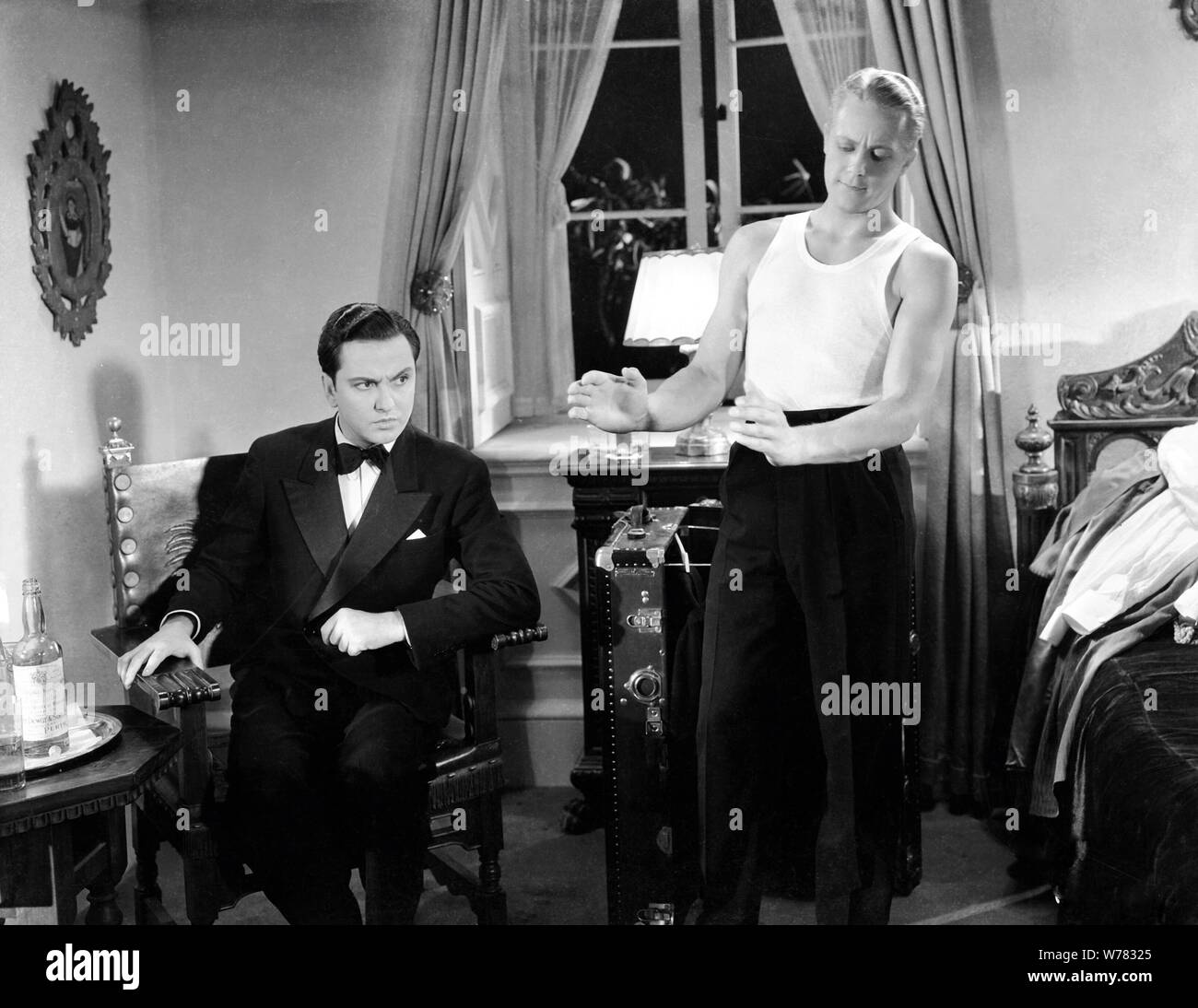 RAUL ROULIEN, GENE RAYMOND, FLYING DOWN TO RIO, 1933 Stock Photo - Alamy