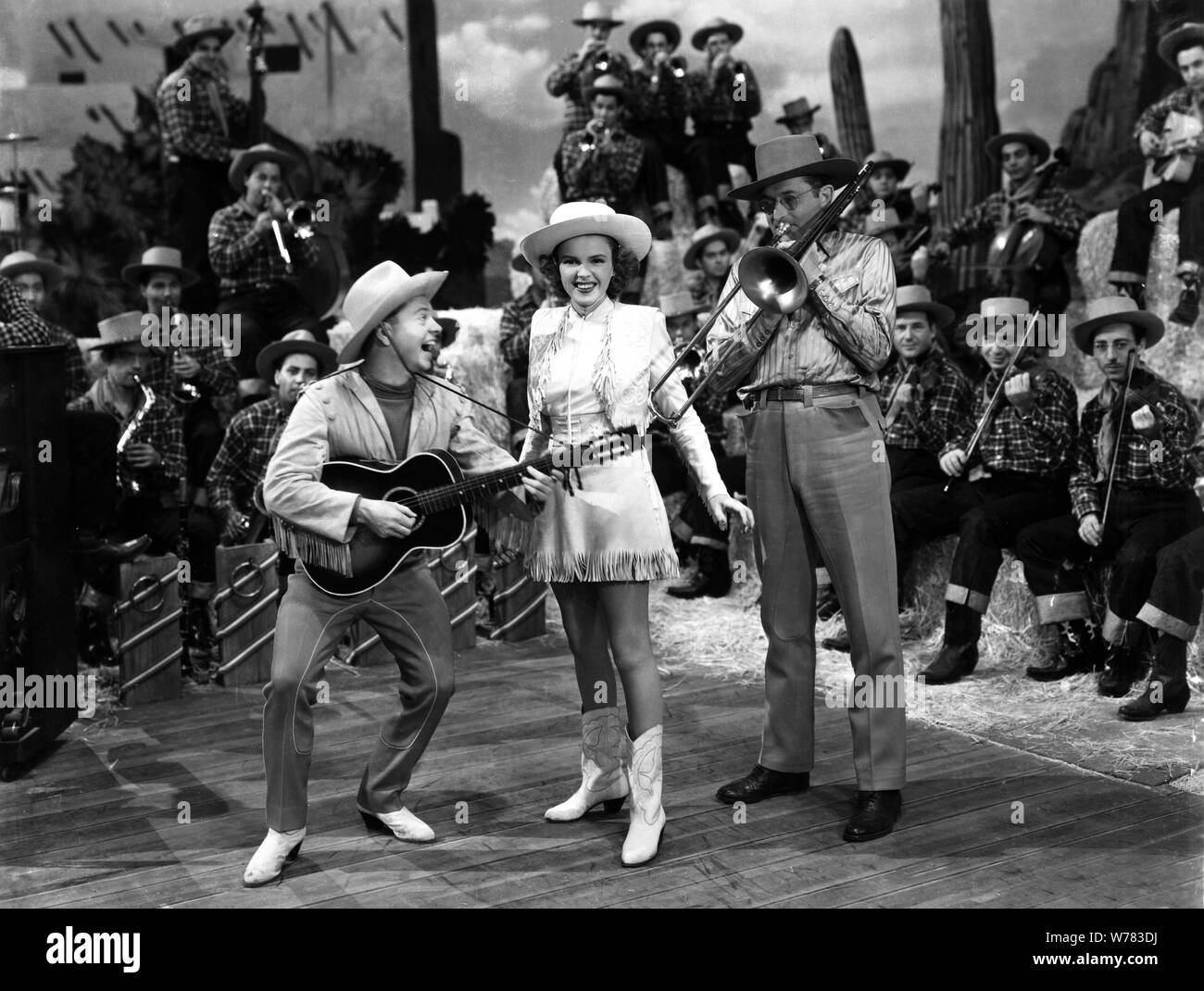 MICKEY ROONEY, JUDY GARLAND, GIRL CRAZY, 1943 Stock Photo - Alamy
